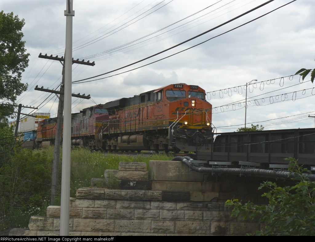 BNSF 7752